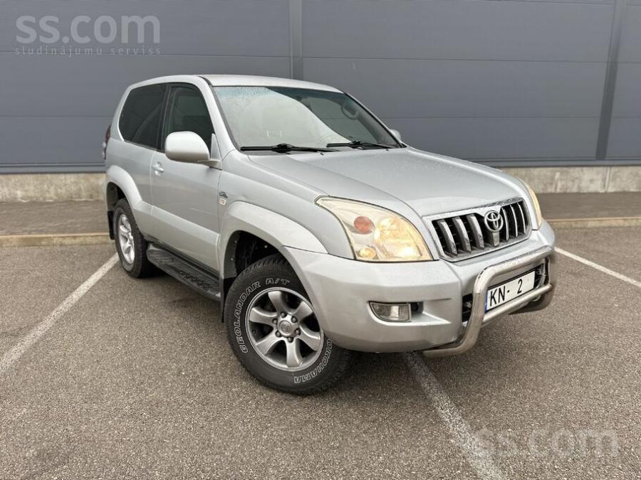 Grey Toyota Land Cruiser 2005 in Riga, with an engine capacity of 3.00 L and mileage of 221 thousand km for 6900 €, photo 5 on AUTOMOTO.COM.LV
