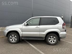 Grey Toyota Land Cruiser 2005 in Riga, with an engine capacity of 3.00 L and mileage of 221 thousand km for 6900 €, photo 7 on AUTOMOTO.COM.LV