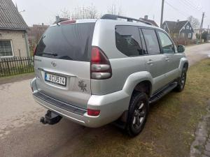 Pelēks Toyota Land Cruiser 2006 Kauņa, ar dzinēja tilpumu 3.00 L un nobraukumu 370 tūkst. km par 9900 €, foto 7 vietnē AUTOMOTO.COM.LV