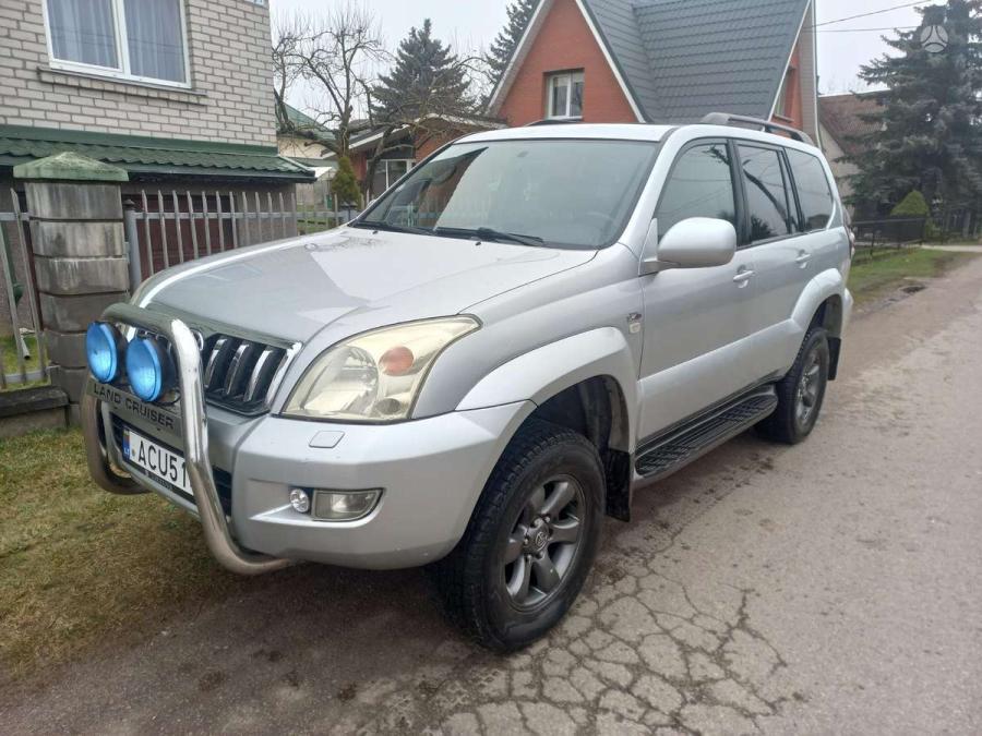 Pelēks Toyota Land Cruiser 2006 Kauņa, ar dzinēja tilpumu 3.00 L un nobraukumu 370 tūkst. km par 9900 €, foto 11 vietnē AUTOMOTO.COM.LV