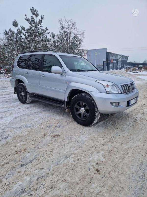 Pelēks Toyota Land Cruiser 2006 Kauņa, ar dzinēja tilpumu 2.98 L un nobraukumu 323 tūkst. km par 12300 €, foto 7 vietnē AUTOMOTO.COM.LV