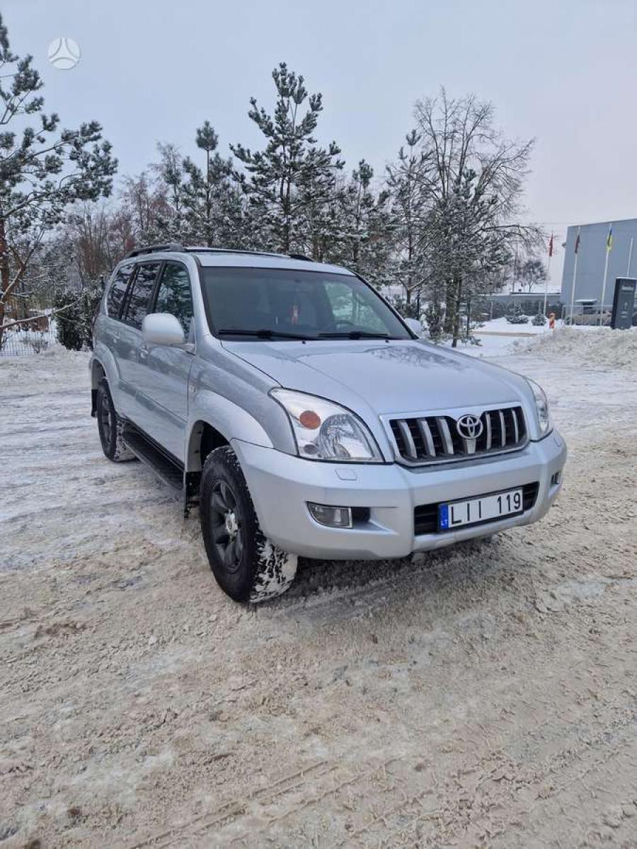 Grey Toyota Land Cruiser 2006 in Kaunas, with an engine capacity of 2.98 L and mileage of 323 thousand km for 12300 €, photo 8 on AUTOMOTO.COM.LV