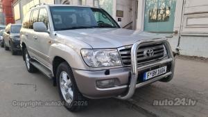 Grey Toyota Land Cruiser 2006 in Tallinn, with an engine capacity of 4.20 L and mileage of 234 thousand km for 17777 €, photo 6 on AUTOMOTO.COM.LV