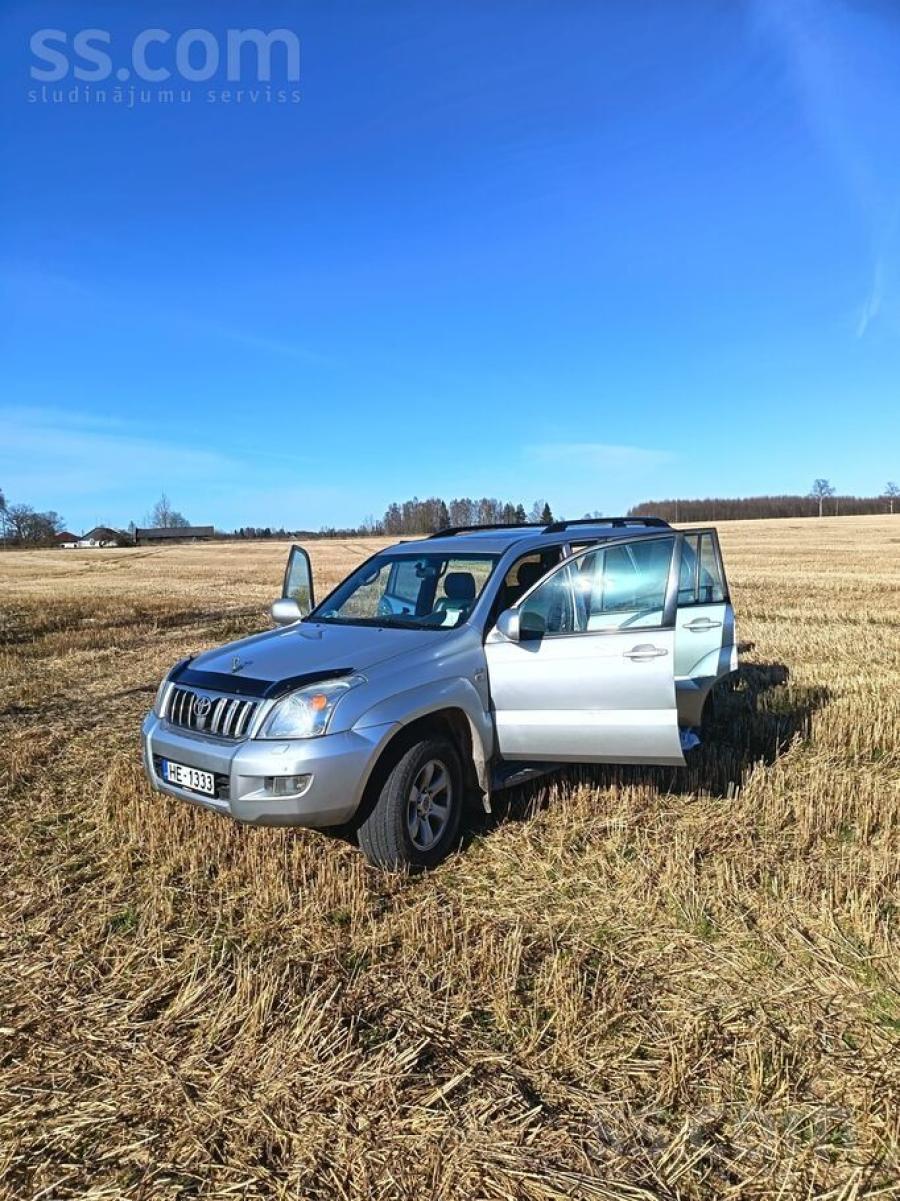 Pelēks Toyota Land Cruiser 2006 Valmiera, ar dzinēja tilpumu 3.00 L un nobraukumu 260 tūkst. km par 10800 €, foto 4 vietnē AUTOMOTO.COM.LV