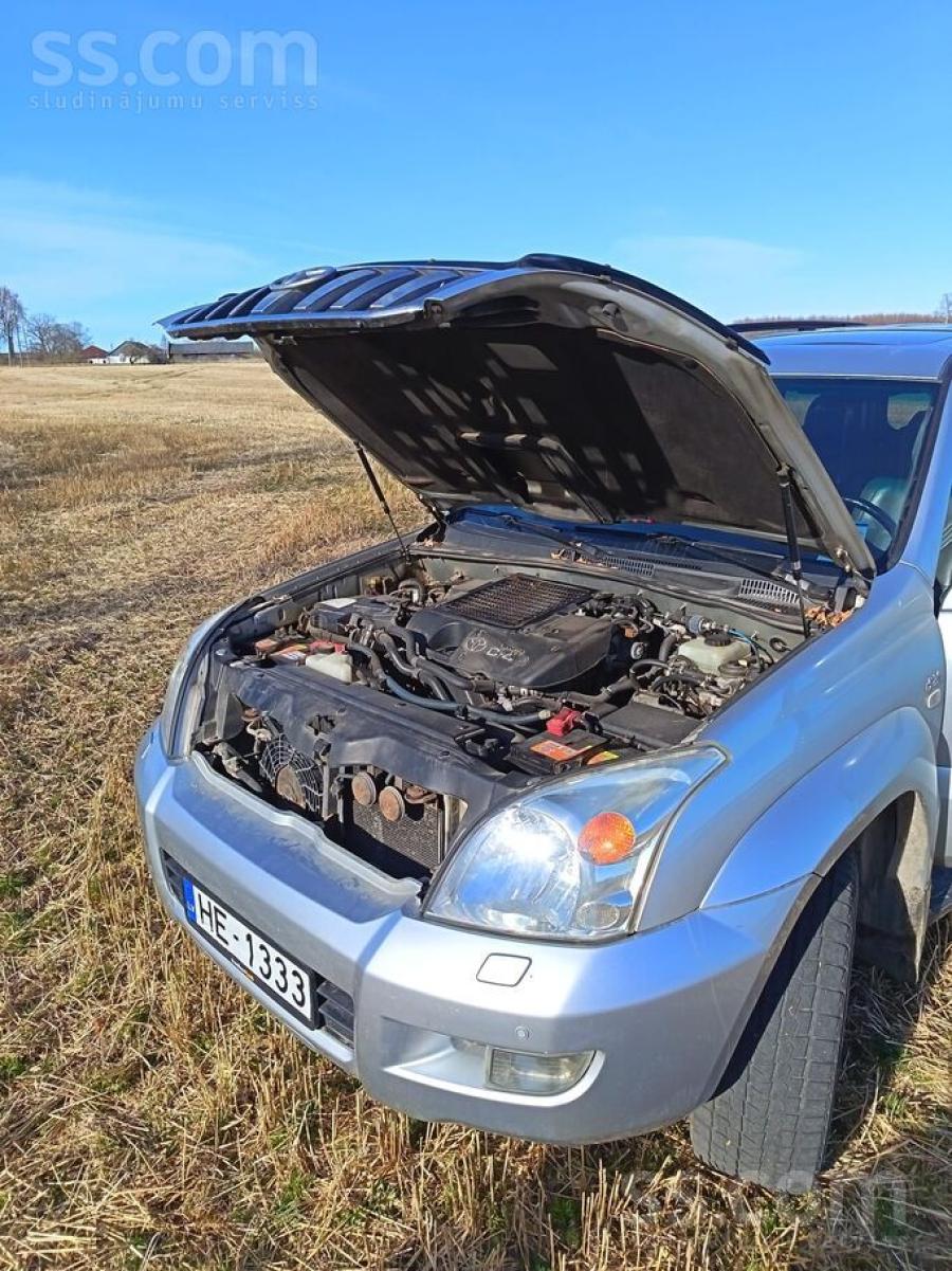 Pelēks Toyota Land Cruiser 2006 Valmiera, ar dzinēja tilpumu 3.00 L un nobraukumu 260 tūkst. km par 10800 €, foto 14 vietnē AUTOMOTO.COM.LV