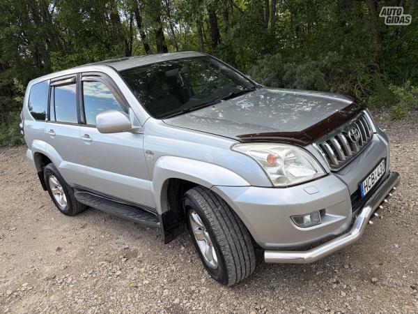 Grey Toyota Land Cruiser 2006 in Alytus, with an engine capacity of 3.00 L and mileage of 360 thousand km for 8500 €, photo 5 on AUTOMOTO.COM.LV