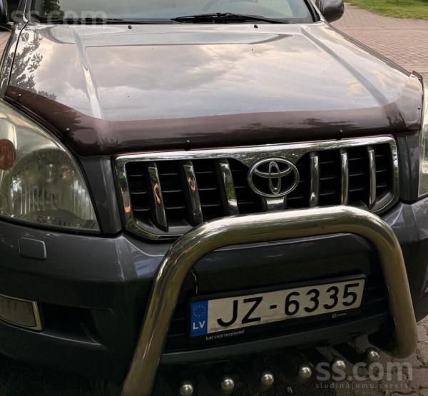 Pelēks Toyota Land Cruiser 2006 Ventspils, ar dzinēja tilpumu 2.90 L un nobraukumu 318 tūkst. km par 13000 €, foto 3 vietnē AUTOMOTO.COM.LV