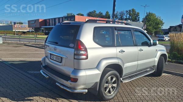 Grey Toyota Land Cruiser 2006 in Riga, with an engine capacity of 3.00 L and mileage of 191 thousand km for 13600 €, photo 1 on AUTOMOTO.COM.LV