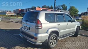 Pelēks Toyota Land Cruiser 2006 Rīga, ar dzinēja tilpumu 3.00 L un nobraukumu 191 tūkst. km par 13600 €, foto  vietnē AUTOMOTO.COM.LV