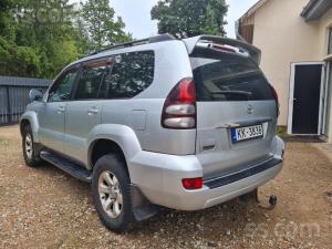 Pelēks Toyota Land Cruiser 2006 Cēsis, ar dzinēja tilpumu 3.00 L un nobraukumu 355 tūkst. km par 9800 €, foto 4 vietnē AUTOMOTO.COM.LV