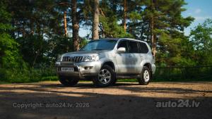 Pelēks Toyota Land Cruiser 2006 Tallina, ar dzinēja tilpumu 3.00 L un nobraukumu 407 tūkst. km par 13500 €, foto  vietnē AUTOMOTO.COM.LV