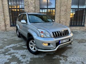 Pelēks Toyota Land Cruiser 2006 Rīga, ar dzinēja tilpumu 3.00 L un nobraukumu 182 tūkst. km par 12900 €, foto 3 vietnē AUTOMOTO.COM.LV