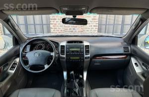 Pelēks Toyota Land Cruiser 2006 Rīga, ar dzinēja tilpumu 3.00 L un nobraukumu 182 tūkst. km par 12900 €, foto 8 vietnē AUTOMOTO.COM.LV