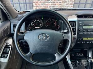 Pelēks Toyota Land Cruiser 2006 Rīga, ar dzinēja tilpumu 3.00 L un nobraukumu 182 tūkst. km par 12900 €, foto 9 vietnē AUTOMOTO.COM.LV