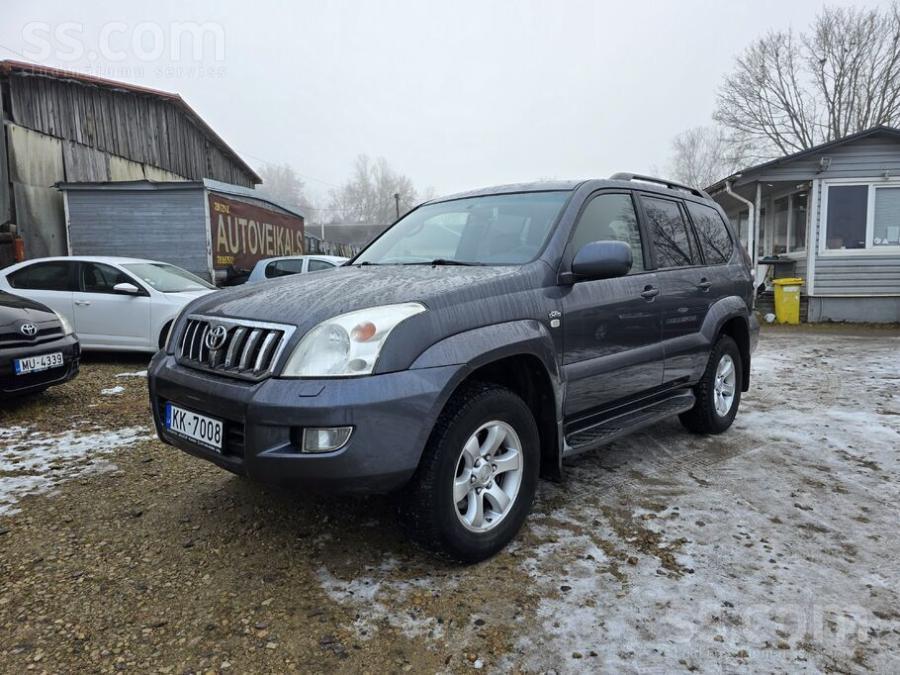 Grey Toyota Land Cruiser 2007 in Rezekne, with an engine capacity of 3.00 L and mileage of 0 thousand km for 9900 €, photo 3 on AUTOMOTO.COM.LV