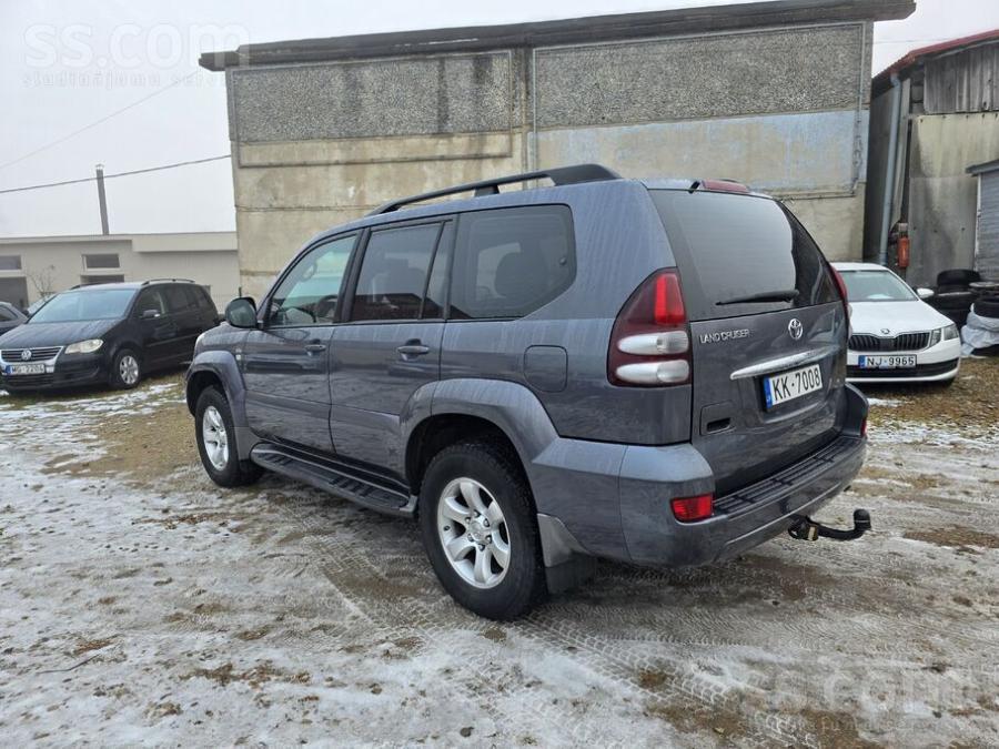Grey Toyota Land Cruiser 2007 in Rezekne, with an engine capacity of 3.00 L and mileage of 0 thousand km for 9900 €, photo 6 on AUTOMOTO.COM.LV