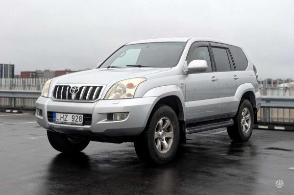 Grey Toyota Land Cruiser 2007 in Vilnius, with an engine capacity of 2.98 L and mileage of 283 thousand km for 11298 €, photo 4 on AUTOMOTO.COM.LV