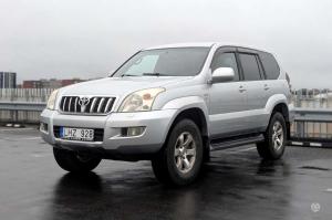 Pelēks Toyota Land Cruiser 2007 Viļņa, ar dzinēja tilpumu 2.98 L un nobraukumu 283 tūkst. km par 11298 €, foto 4 vietnē AUTOMOTO.COM.LV