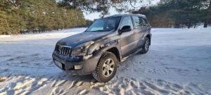 Pelēks Toyota Land Cruiser 2007 Panevēža, ar dzinēja tilpumu 2.98 L un nobraukumu 396 tūkst. km par 10900 €, foto  vietnē AUTOMOTO.COM.LV