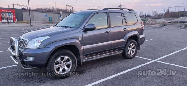 Grey Toyota Land Cruiser 2007 in Tallinn, with an engine capacity of 3.00 L and mileage of 361 thousand km for 11000 €, photo 1 on AUTOMOTO.COM.LV