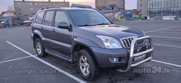 Grey Toyota Land Cruiser 2007 in Tallinn, with an engine capacity of 3.00 L and mileage of 361 thousand km for 11000 €, photo 3 on AUTOMOTO.COM.LV