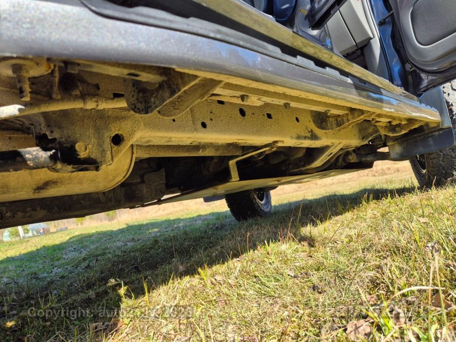 Grey Toyota Land Cruiser 2007 in Tallinn, with an engine capacity of 3.00 L and mileage of 195 thousand km for 17500 €, photo 19 on AUTOMOTO.COM.LV
