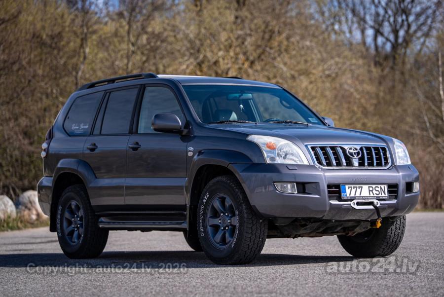 Grey Toyota Land Cruiser 2007 in Maardu, with an engine capacity of 3.00 L and mileage of 372 thousand km for 13000 €, photo 7 on AUTOMOTO.COM.LV
