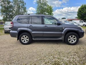 Pelēks Toyota Land Cruiser 2007 Rēzekne, ar dzinēja tilpumu 3.00 L un nobraukumu 0 tūkst. km par 5950 €, foto 3 vietnē AUTOMOTO.COM.LV