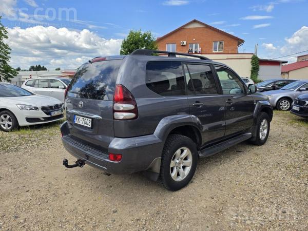 Pelēks Toyota Land Cruiser 2007 Rēzekne, ar dzinēja tilpumu 3.00 L un nobraukumu 0 tūkst. km par 5950 €, foto 5 vietnē AUTOMOTO.COM.LV