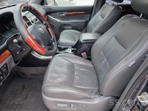 Pelēks Toyota Land Cruiser 2007 Rēzekne, ar dzinēja tilpumu 3.00 L un nobraukumu 0 tūkst. km par 5950 €, foto 10 vietnē AUTOMOTO.COM.LV