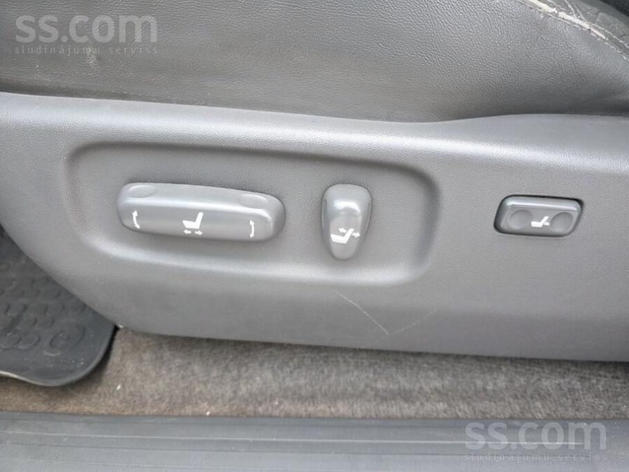 Pelēks Toyota Land Cruiser 2007 Rēzekne, ar dzinēja tilpumu 3.00 L un nobraukumu 0 tūkst. km par 5950 €, foto 20 vietnē AUTOMOTO.COM.LV