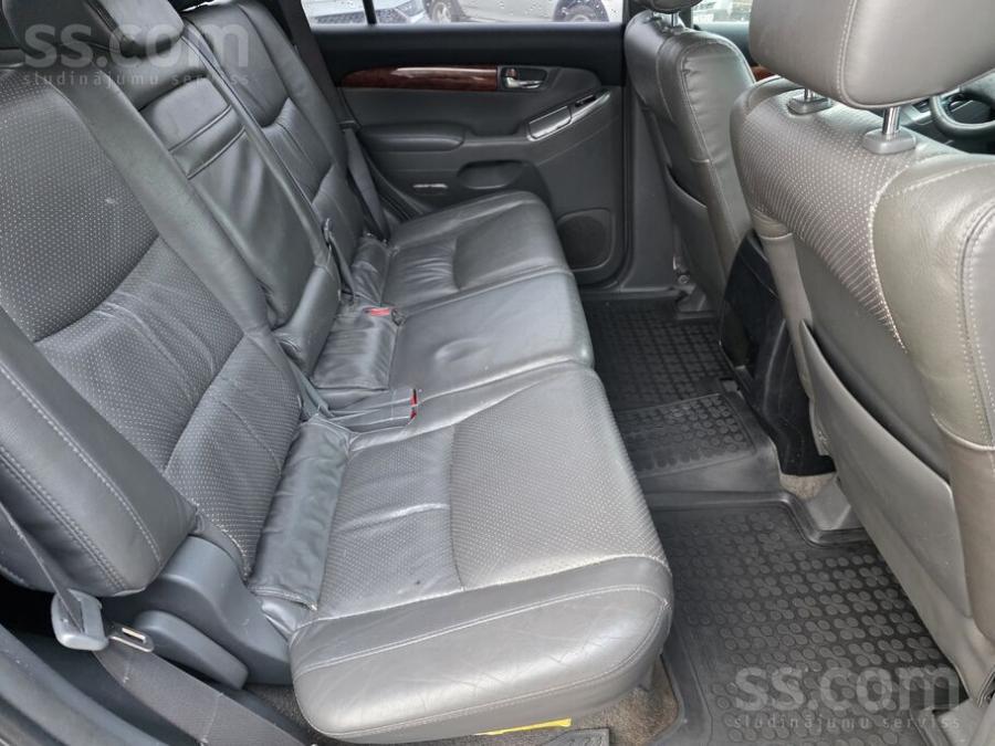 Pelēks Toyota Land Cruiser 2007 Rēzekne, ar dzinēja tilpumu 3.00 L un nobraukumu 0 tūkst. km par 5950 €, foto 21 vietnē AUTOMOTO.COM.LV
