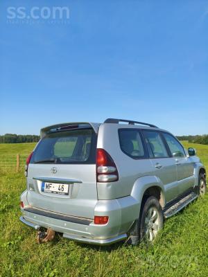 Pelēks Toyota Land Cruiser 2007 Cēsis, ar dzinēja tilpumu 3.00 L un nobraukumu 349 tūkst. km par 5500 €, foto 3 vietnē AUTOMOTO.COM.LV