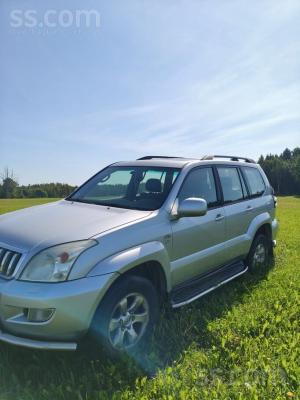 Pelēks Toyota Land Cruiser 2007 Cēsis, ar dzinēja tilpumu 3.00 L un nobraukumu 349 tūkst. km par 5500 €, foto 5 vietnē AUTOMOTO.COM.LV
