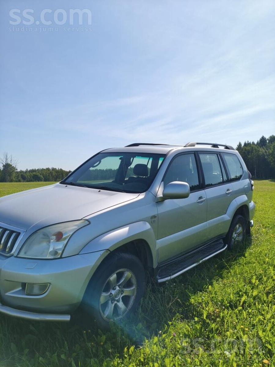 Pelēks Toyota Land Cruiser 2007 Cēsis, ar dzinēja tilpumu 3.00 L un nobraukumu 349 tūkst. km par 5500 €, foto 5 vietnē AUTOMOTO.COM.LV