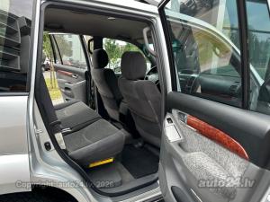 Pelēks Toyota Land Cruiser 2007 Tallina, ar dzinēja tilpumu 3.00 L un nobraukumu 286 tūkst. km par 9799 €, foto 18 vietnē AUTOMOTO.COM.LV