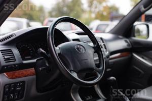 Pelēks Toyota Land Cruiser 2007 Rīga, ar dzinēja tilpumu 3.00 L un nobraukumu 423 tūkst. km par 7990 €, foto 20 vietnē AUTOMOTO.COM.LV