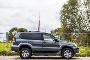 Pelēks Toyota Land Cruiser 2007 Rīga, ar dzinēja tilpumu 3.00 L un nobraukumu 423 tūkst. km par 7990 €, foto 6 vietnē AUTOMOTO.COM.LV