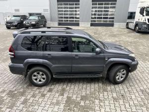 Pelēks Toyota Land Cruiser 2008 Viļņa, ar dzinēja tilpumu 2.98 L un nobraukumu 207 tūkst. km par 16350 €, foto  vietnē AUTOMOTO.COM.LV