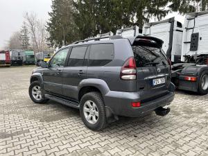 Grey Toyota Land Cruiser 2008 in Vilnius, with an engine capacity of 2.98 L and mileage of 207 thousand km for 16350 €, photo 7 on AUTOMOTO.COM.LV