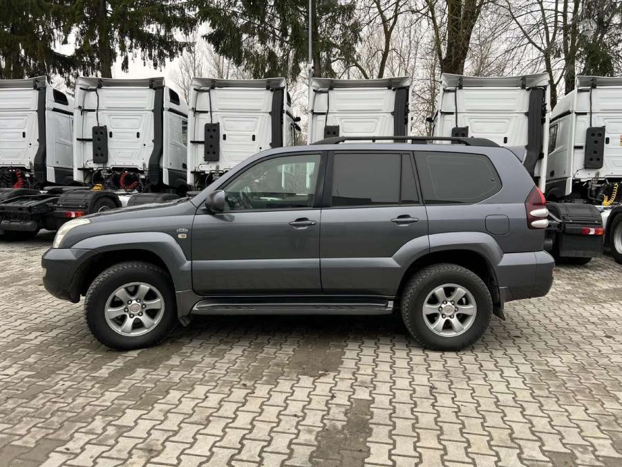 Grey Toyota Land Cruiser 2008 in Vilnius, with an engine capacity of 2.98 L and mileage of 207 thousand km for 16350 €, photo 8 on AUTOMOTO.COM.LV