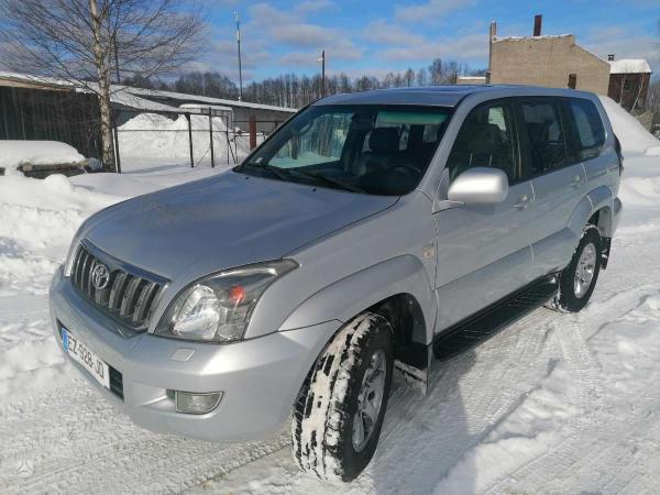 Pelēks Toyota Land Cruiser 2008 Tauragė, ar dzinēja tilpumu 3.00 L un nobraukumu 185 tūkst. km par 14300 €, foto 1 vietnē AUTOMOTO.COM.LV