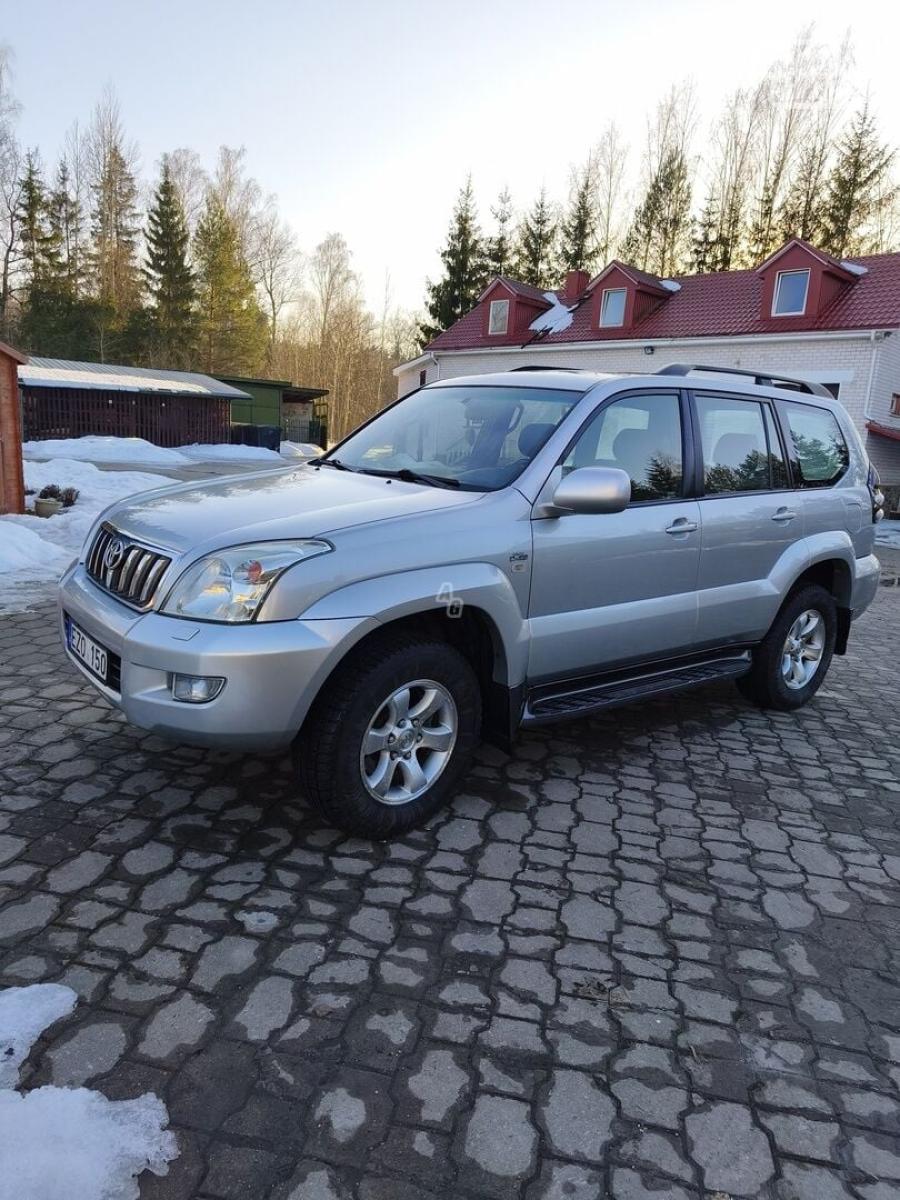 Pelēks Toyota Land Cruiser 2008 Jonava, ar dzinēja tilpumu 3.00 L un nobraukumu 364 tūkst. km par 12500 €, foto 1 vietnē AUTOMOTO.COM.LV