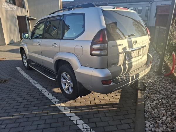 Grey Toyota Land Cruiser 2008 in Kaunas, with an engine capacity of 3.00 L and mileage of 438 thousand km for 8200 €, photo 3 on AUTOMOTO.COM.LV