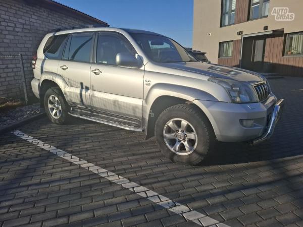 Grey Toyota Land Cruiser 2008 in Kaunas, with an engine capacity of 3.00 L and mileage of 438 thousand km for 8200 €, photo 4 on AUTOMOTO.COM.LV