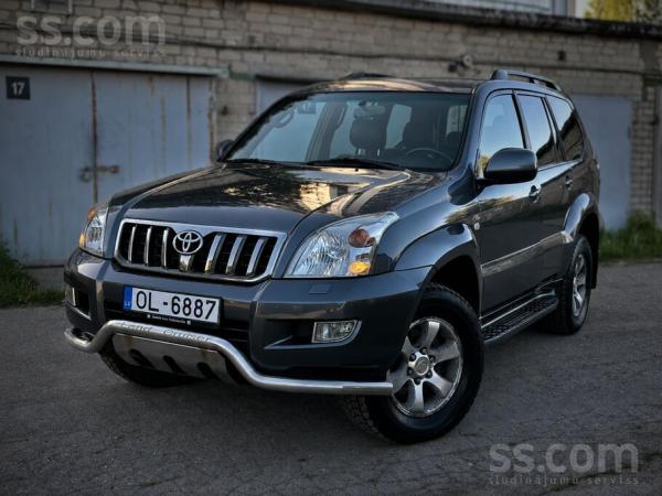 Grey Toyota Land Cruiser 2008 in Riga, with an engine capacity of 3.00 L and mileage of 225 thousand km for 9970 €, photo 1 on AUTOMOTO.COM.LV