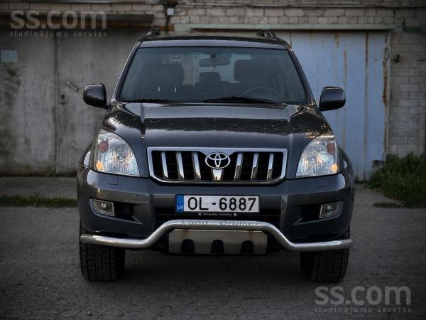 Grey Toyota Land Cruiser 2008 in Riga, with an engine capacity of 3.00 L and mileage of 225 thousand km for 9970 €, photo 5 on AUTOMOTO.COM.LV