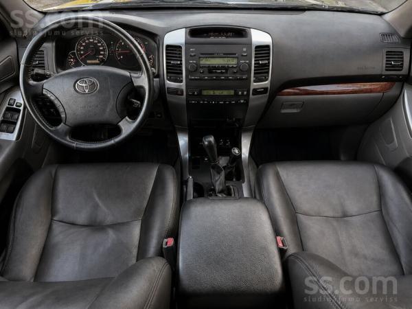 Grey Toyota Land Cruiser 2008 in Riga, with an engine capacity of 3.00 L and mileage of 225 thousand km for 9970 €, photo 9 on AUTOMOTO.COM.LV