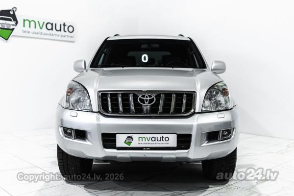 Pelēks Toyota Land Cruiser 2008 Tallina, ar dzinēja tilpumu 3.00 L un nobraukumu 276 tūkst. km par 12500 €, foto 4 vietnē AUTOMOTO.COM.LV