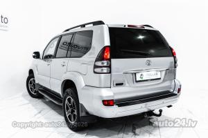 Grey Toyota Land Cruiser 2008 in Tallinn, with an engine capacity of 3.00 L and mileage of 276 thousand km for 12500 €, photo 7 on AUTOMOTO.COM.LV